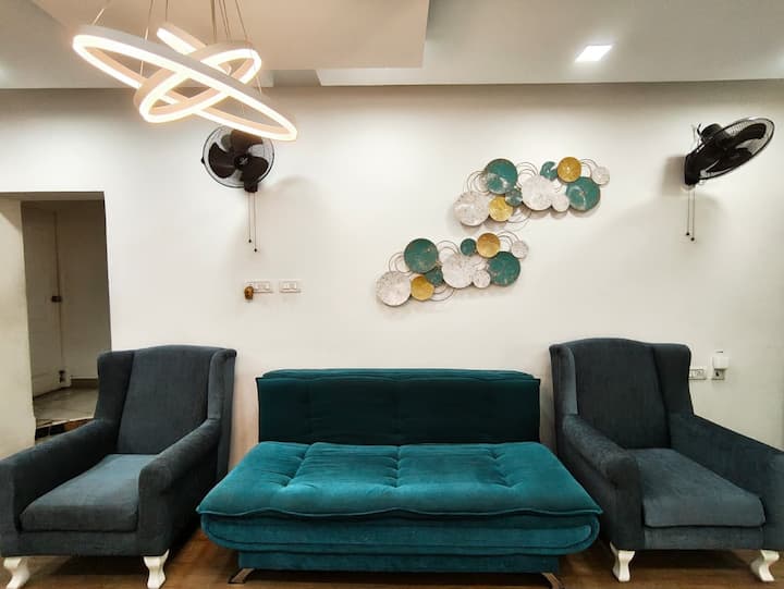 Classic Grey 3bhk Fully Furnished Home - チェンナイ