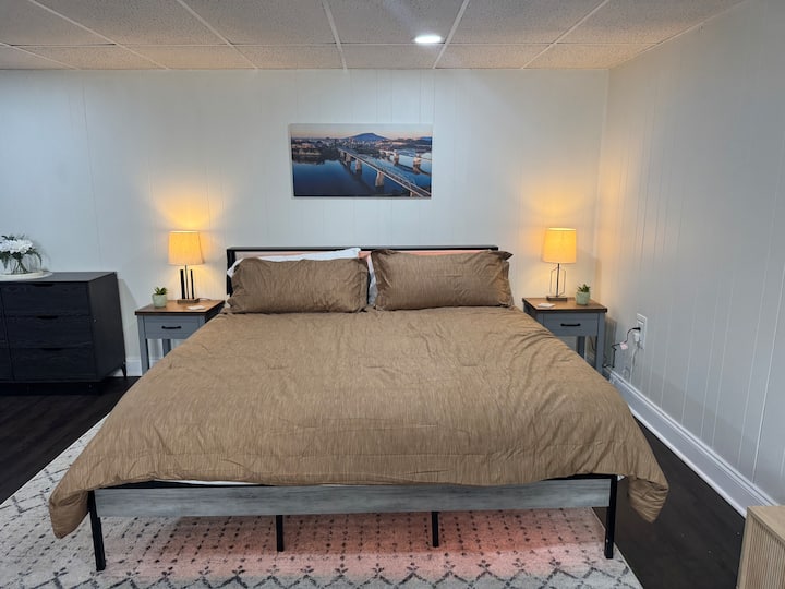 Stylish Studio Escape 8 Mins To Downtown Chatt - Chattanooga, TN