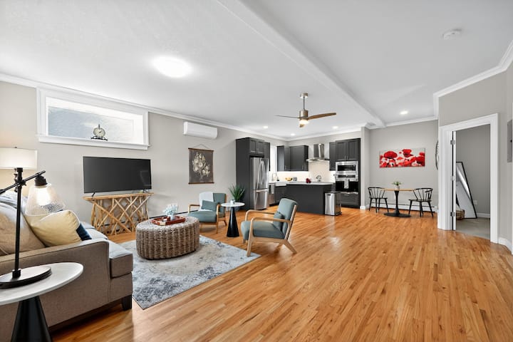 The Red Poppy—historic Charm; Walk To Old Town! - Fort Collins, CO