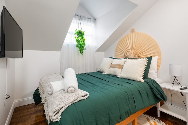 Bright Full Bedroom | Walk To Yale | Washer/dryer - New Haven