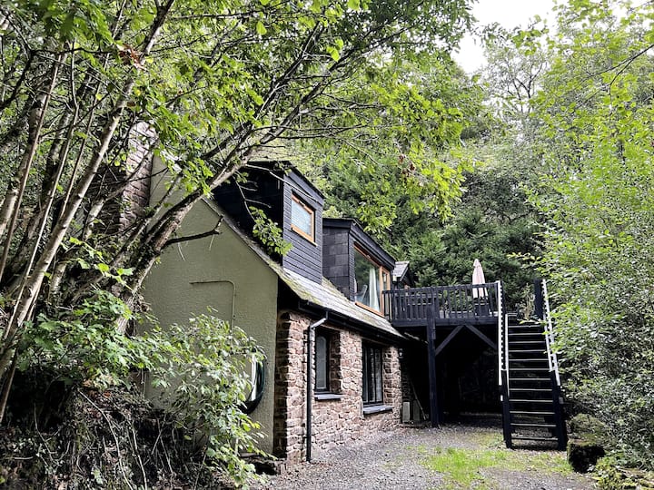 House In The Trees The Pumphouse - Dulverton