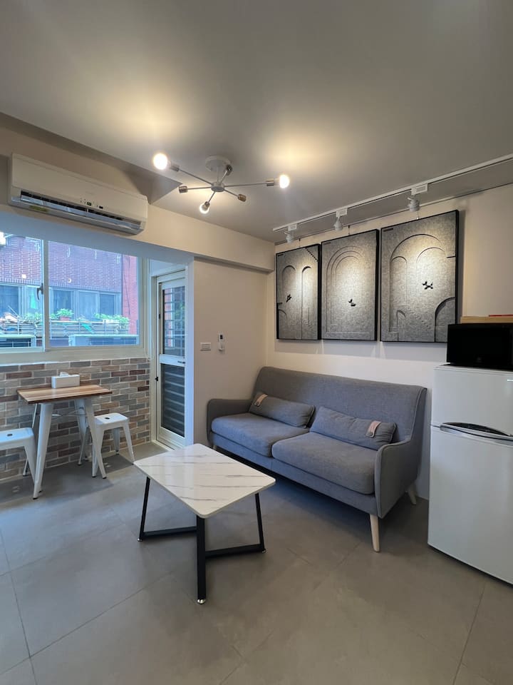 *台北市中心* 全新裝潢2房|2-4人|月租折扣|電梯公寓|捷運站5分鐘|有廚房|附洗衣機| - Taipei