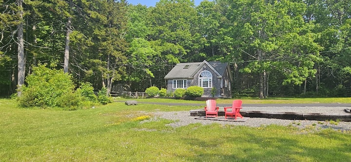 Cozy Cottage Nr Acadia Np, King Bed, Ac, Fireplace - Maine