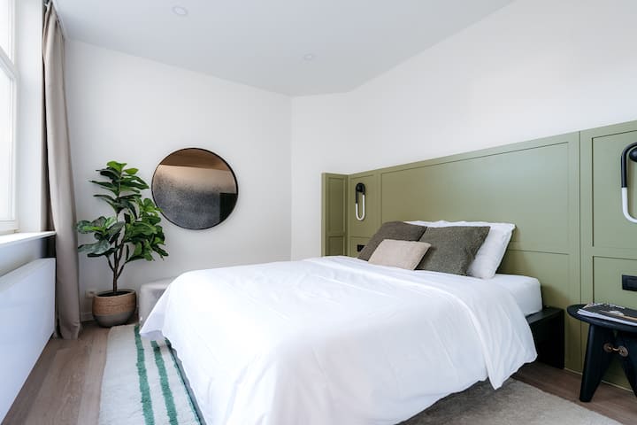 Cathedral View Luxurious Apartment - Antwerp, Belgium