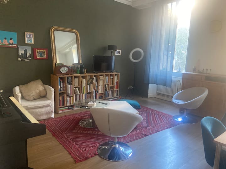 Chambre Dans Logement Lumineux à Vauban - Marseille