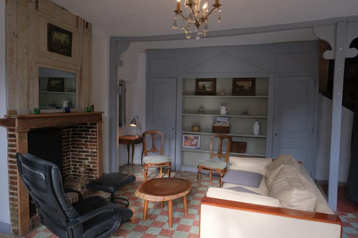 Jolie Maison De Ville - Normandie