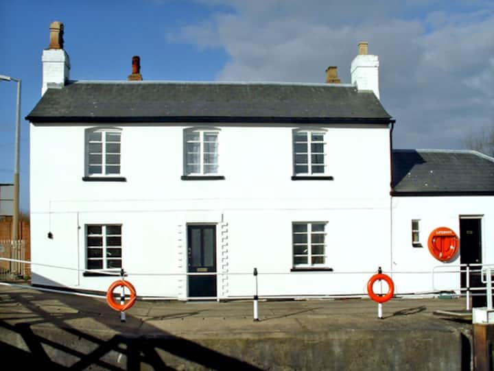 The Lock House - Gloucester, UK
