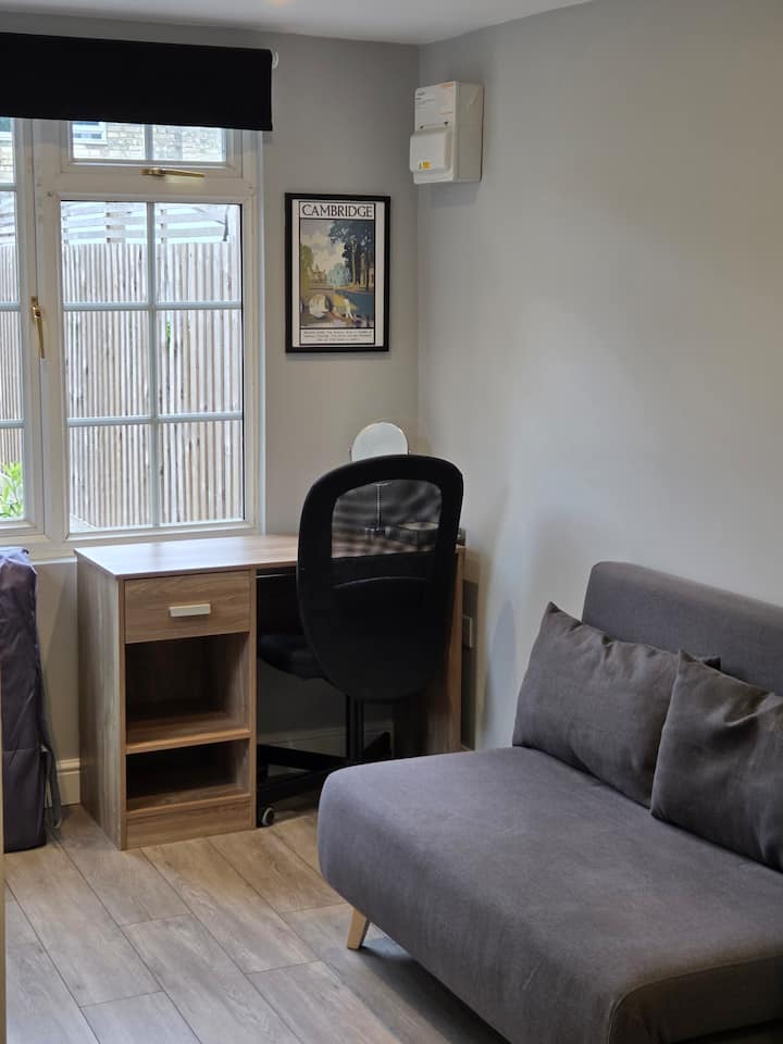 Self Contained Annexe In Garden - Cambrige (UK)