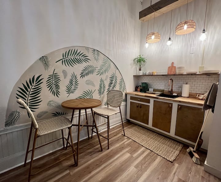 Boho Styled Loft Downtown - Waterfront Concerts - Bangor, ME