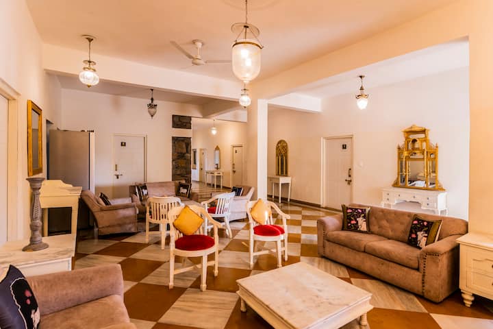 Luxury Private Pool Villa In Udaipur By Ozy Stays - Udaipur