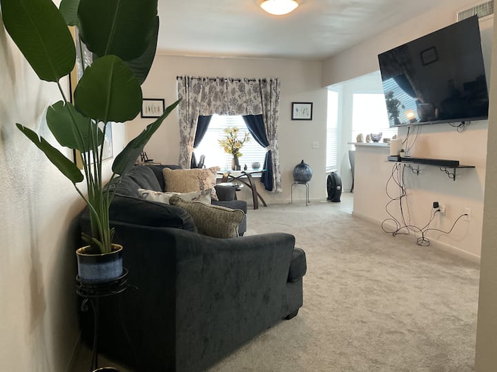Cozy Getaway - Humble