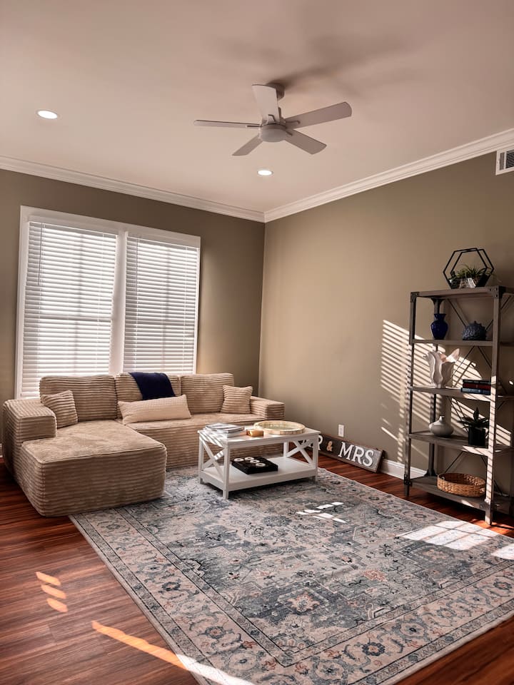 Salt & Pine On Newcastle - Brunswick, GA