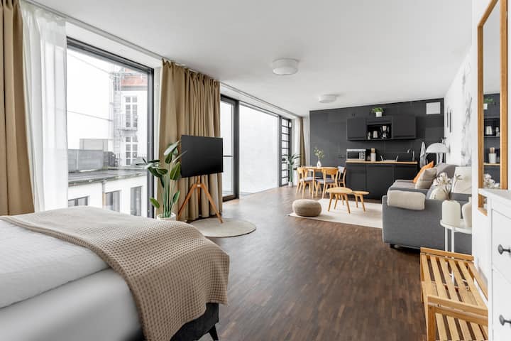 Global Living: Central | Smart-tv | Kitchen | Ac - Augsburg