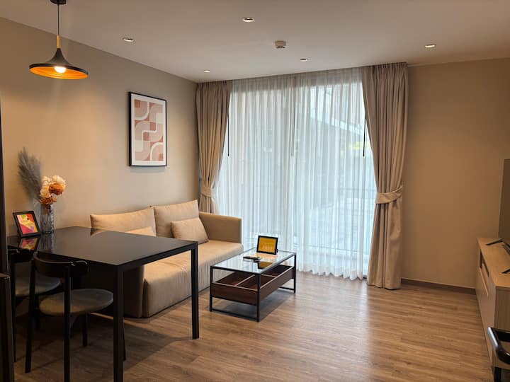 •Cozy/bts Ekkamai/restaurants/shopping Malls - Bangkok