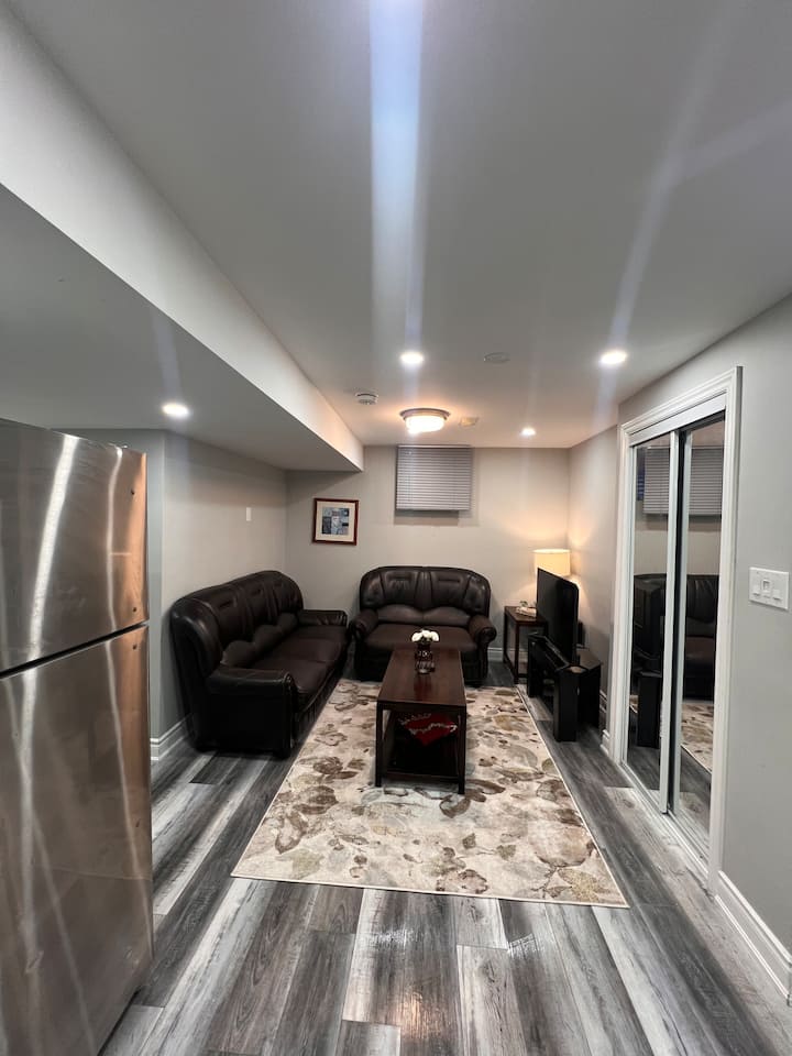 2 Bedroom Cozy   New Basement 
Apartment - Mississauga