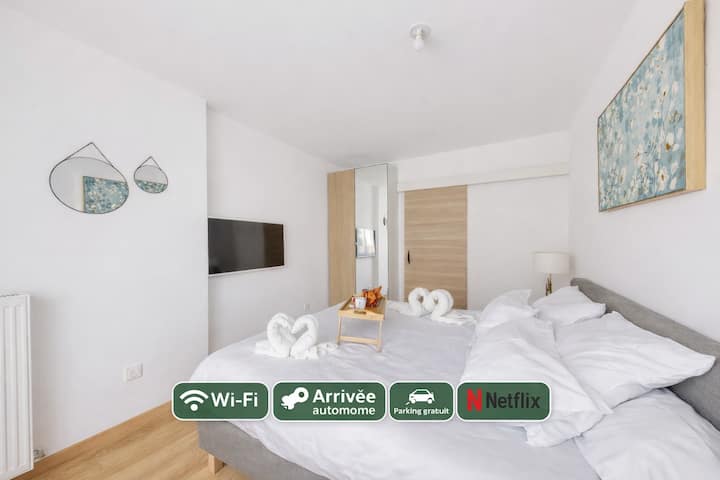 T2 Moderne Avec Parking | Versailles & Paris - Montigny-le-Bretonneux