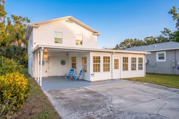 10 Min To Clw Beach | King Bed & Fenced Yard - Clearwater Beach, FL