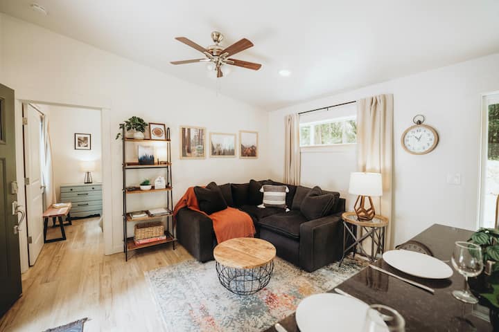 Private-nestled In The Woods-short Walk To Park - Sequim, WA
