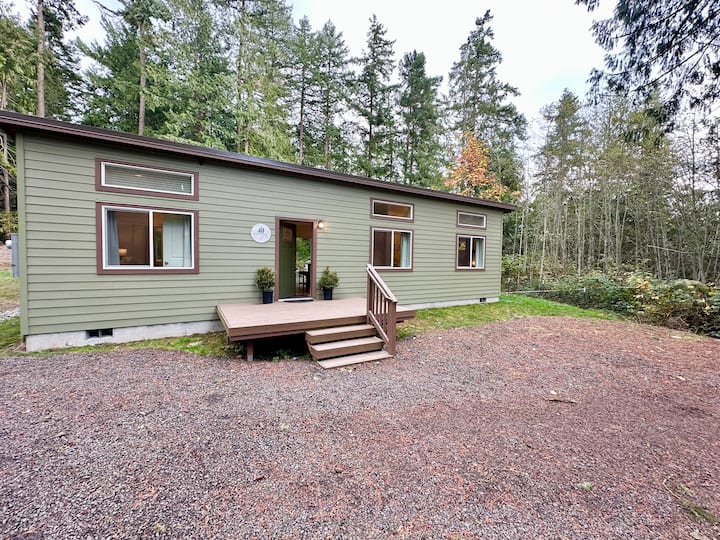 Private-nestled In The Woods-short Walk To Park - Sequim, WA