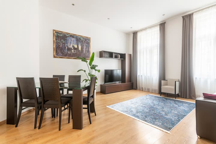 Riverside Palace Deluxe Apartment - Prague