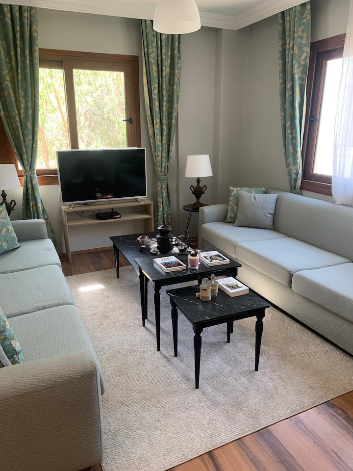 Bahçeli, Ortak Havuzlu 2+1 Ev - Torba