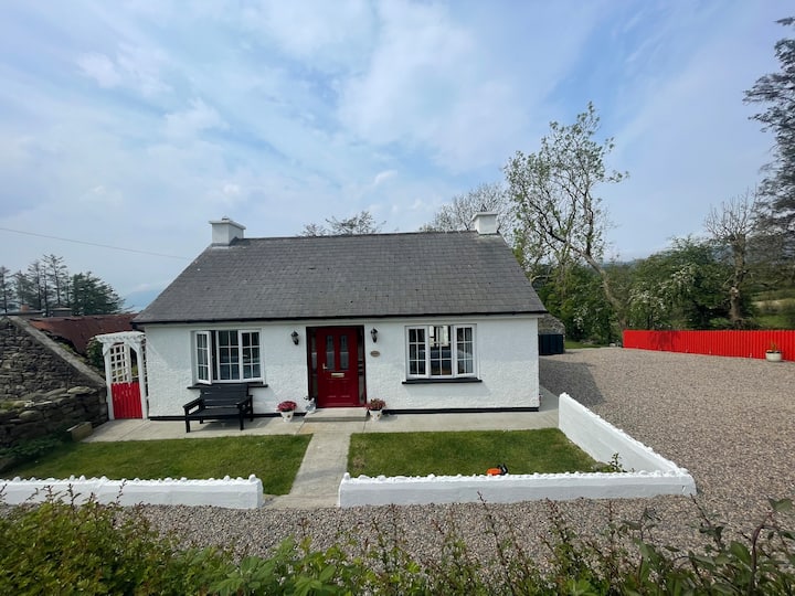 Beautiful Country Cottage - County Donegal