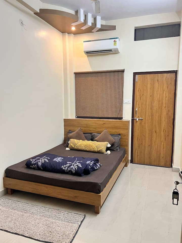 Vrindavan Homestay - Ujjain