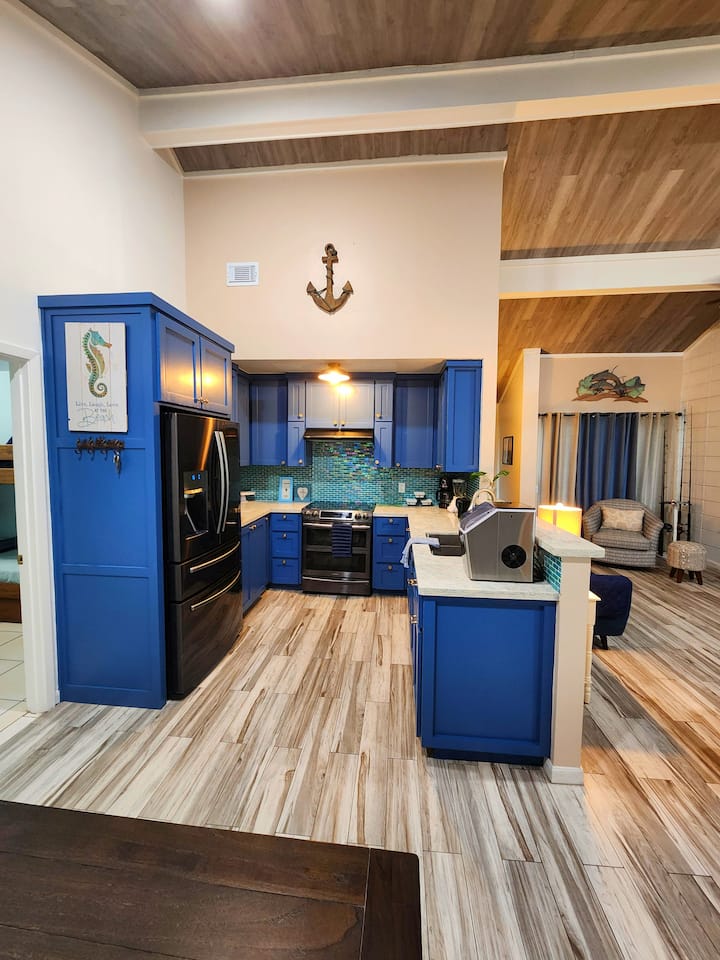 Spacious And Beautiful Bay Condo On 2nd Floor - South Padre Island, TX