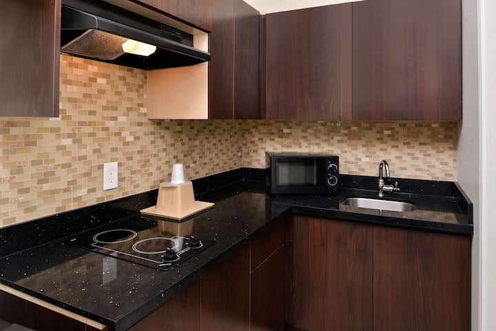 Comfort And Relaxation! Enjoy Our 2 Spacious Unit! - Spring, TX