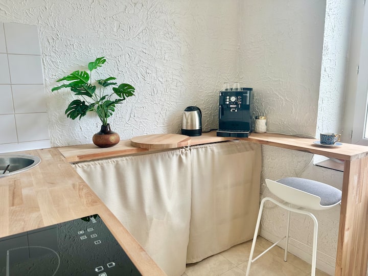 Lyon - Valmy / Gorge De Loup (Parking Privée) - Lyon