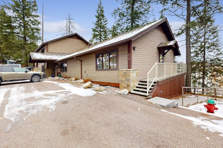 1br Glacier National Park | Patio | Pool - Whitefish, MT
