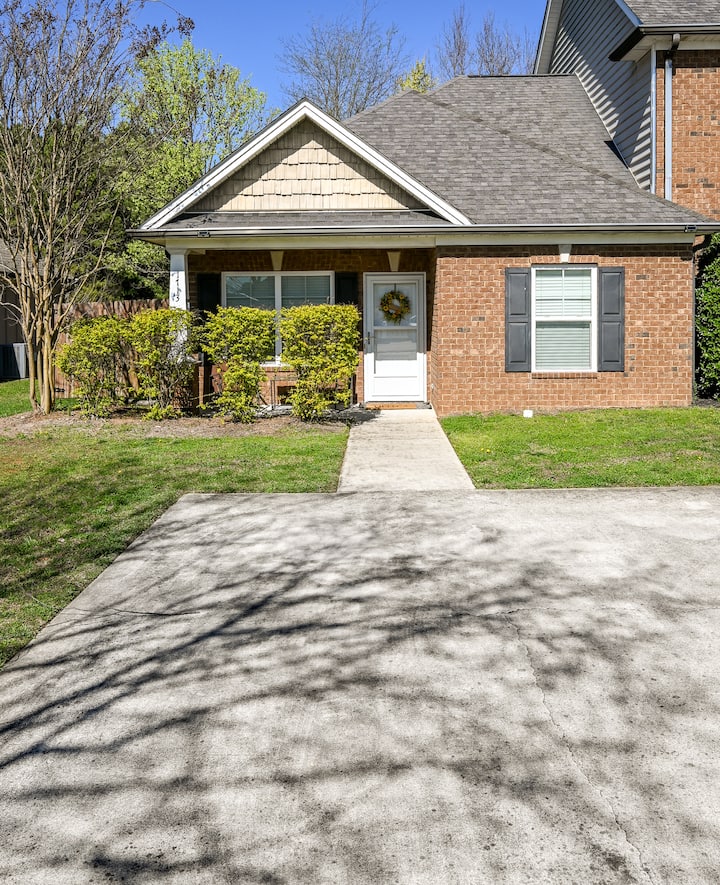 Charming One Level Condo Near Lee University 2/2 - Cleveland, TN