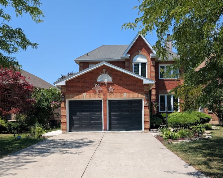 Lake-walk House 3 Bed 2 Bath Apt. - Hamilton