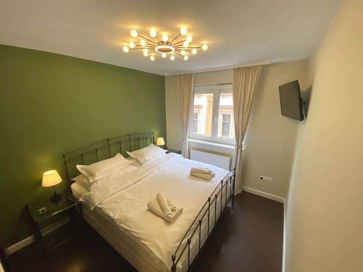 Berzenczey Apartment - Budapest