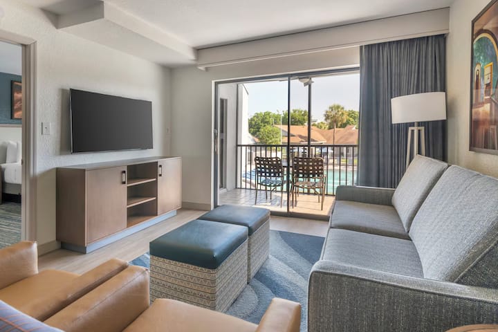 Disney Family Getaway! Pool, Mini Golf, Playground - Celebration, FL
