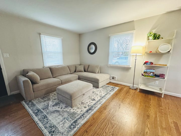 2 Bedroom Home, Private Entry Duplex With Parking - Princeton, NJ