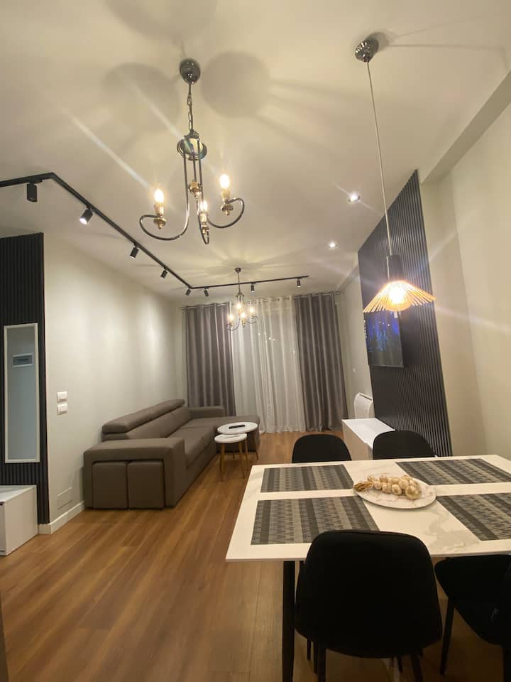 Modern Apartment In The Heart Of Tirana - Tirana