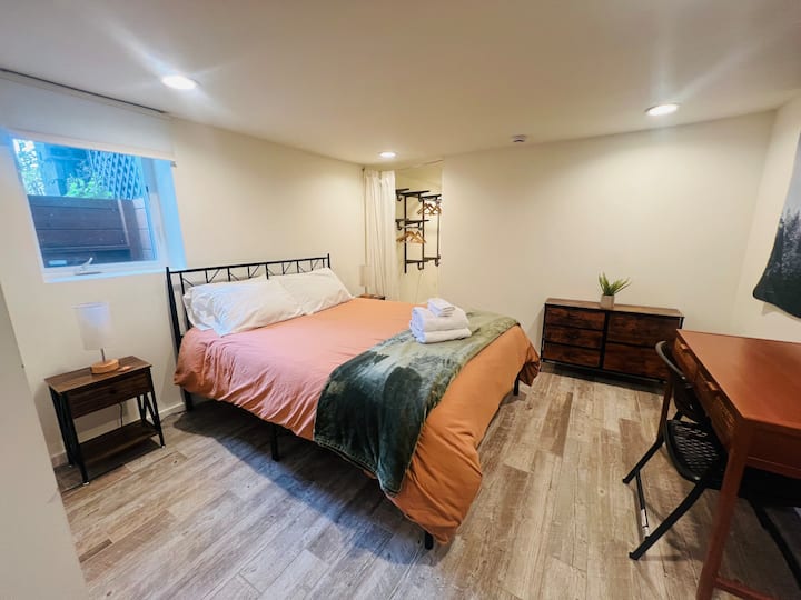 Homey Private Suite - Portland, OR