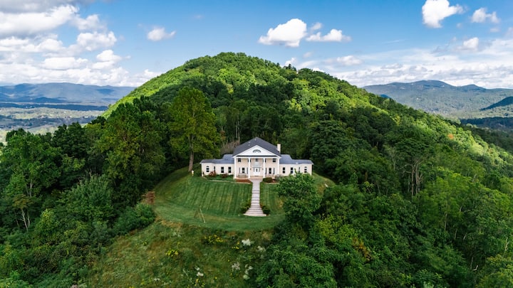 Mansion On Private Mountain | Minutes To Asheville - Asheville, NC