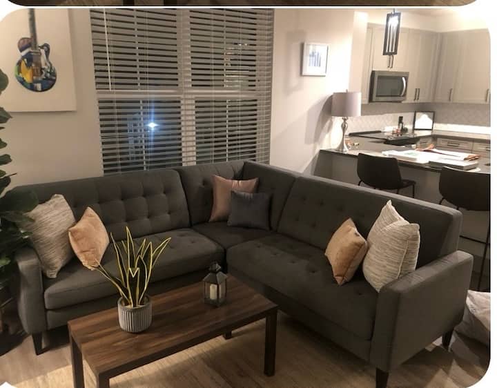 Nashville Beautiful 2 Bed 2 Bath - Westlake Village, CA