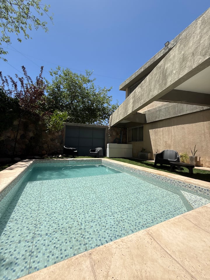 Excelente Casa Centrica C/piscina Muy Cómoda - Argentina