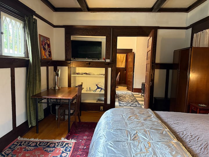 Apt 1, Sweet Suite - Eugene