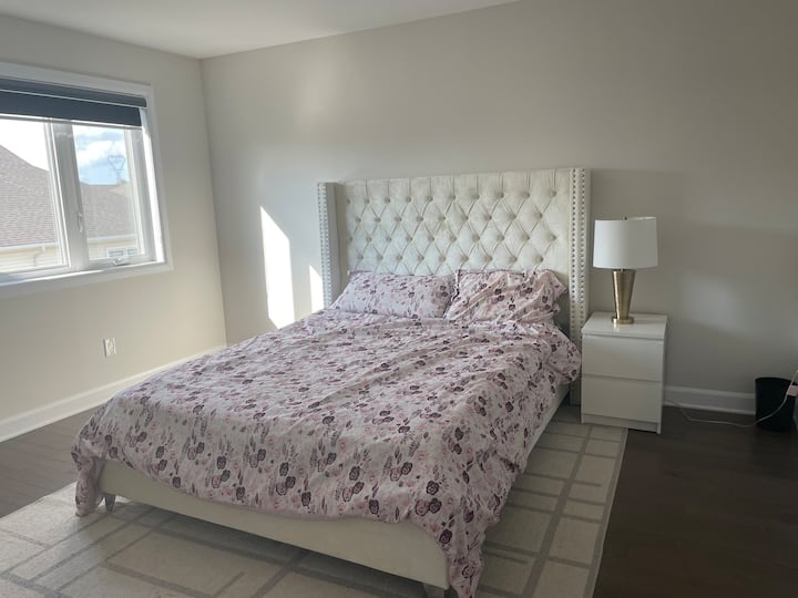 Rooms In Stittsville - Ottawa