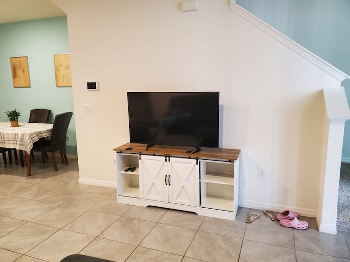Private Room For Professionals - Davenport, FL