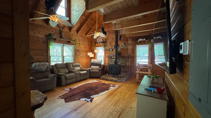 Cabin, Krystal Blue - Monroe, GA
