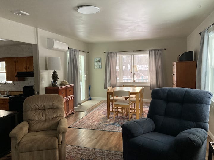 The Kennedy House Btv, Uvm - Burlington, VT