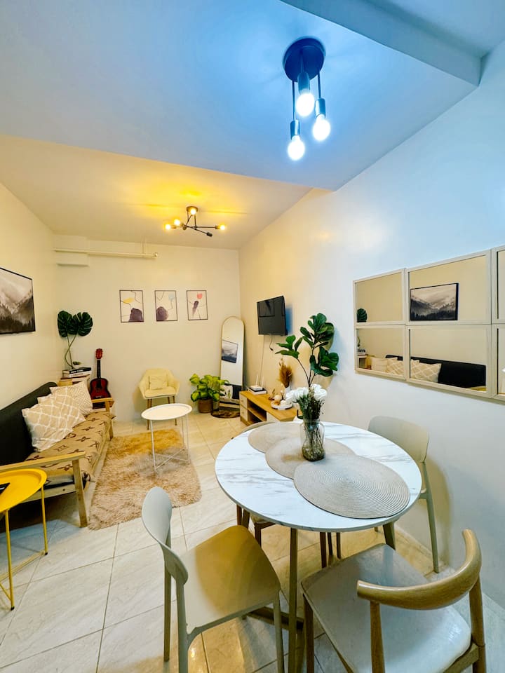 Cebu Homie By Reyna (2-br Modern Minimalist Condo) - Cebu City