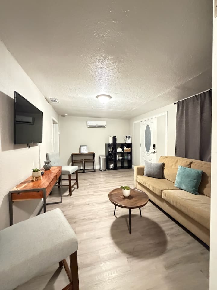 Cozy Vacation Guestsuite Near Universal - Orlando, FL