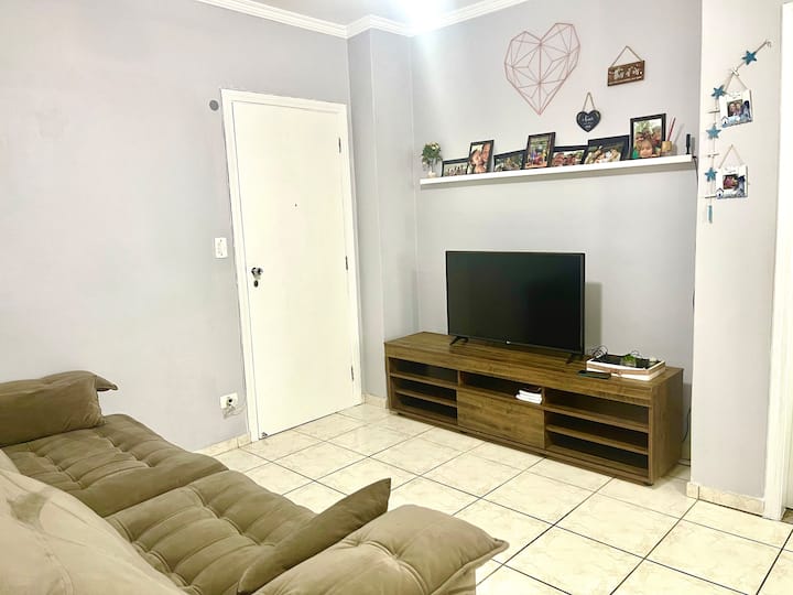 Apto A 1 Minuto Da Praia, Wi-fi, Ar-condicionado - Guarujá