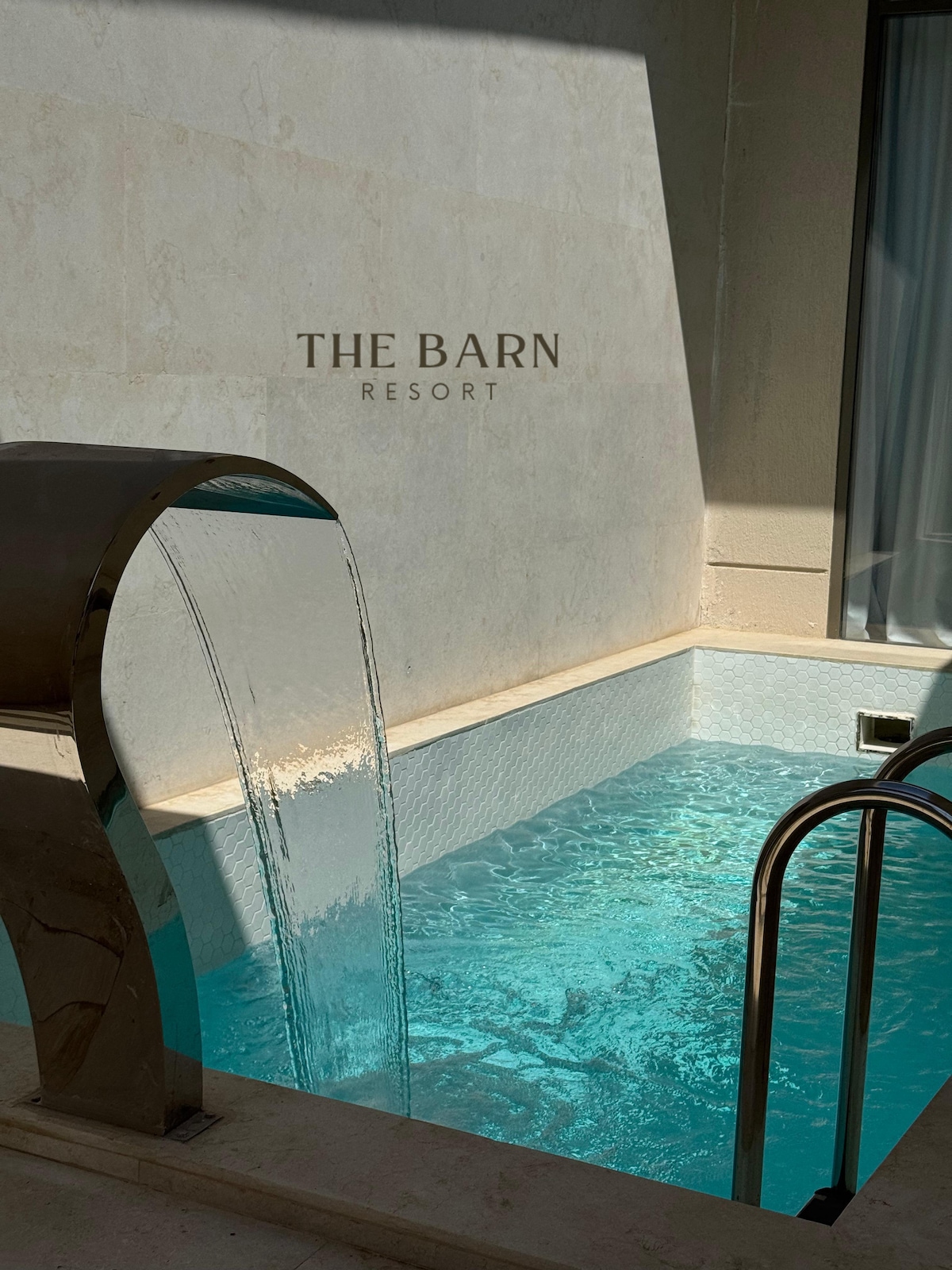The Barn Resort | Vista al mar منتجع ذا بارن - Casas miniatura en renta ...